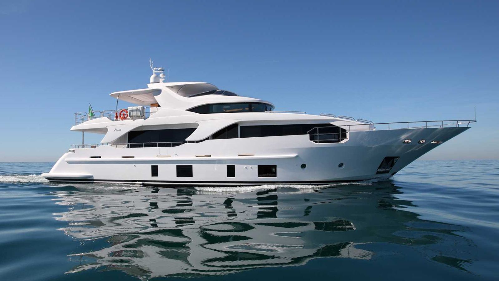 Sea Gypsy yacht (Benetti, 28.5m, 2011)